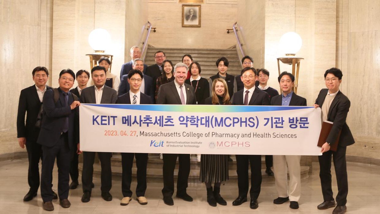 Faculty and Research | MCPHS